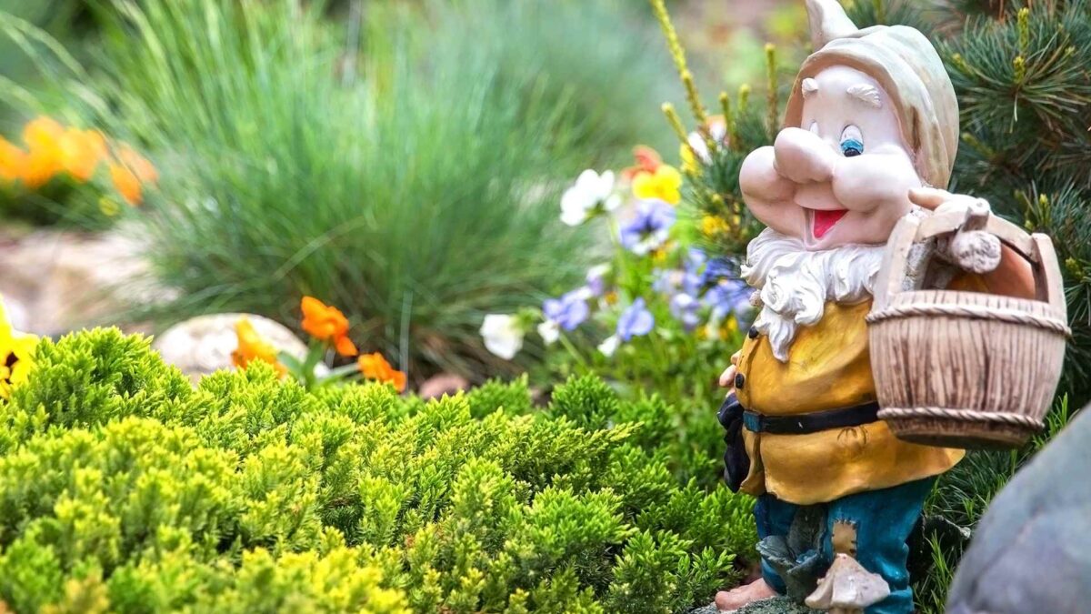 145 Gnome Puns to Make You Giggle in Your Garden!