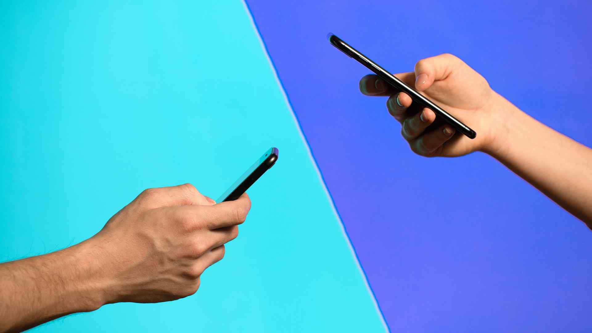 145 Phone Puns That Will Dial Up Your Humor