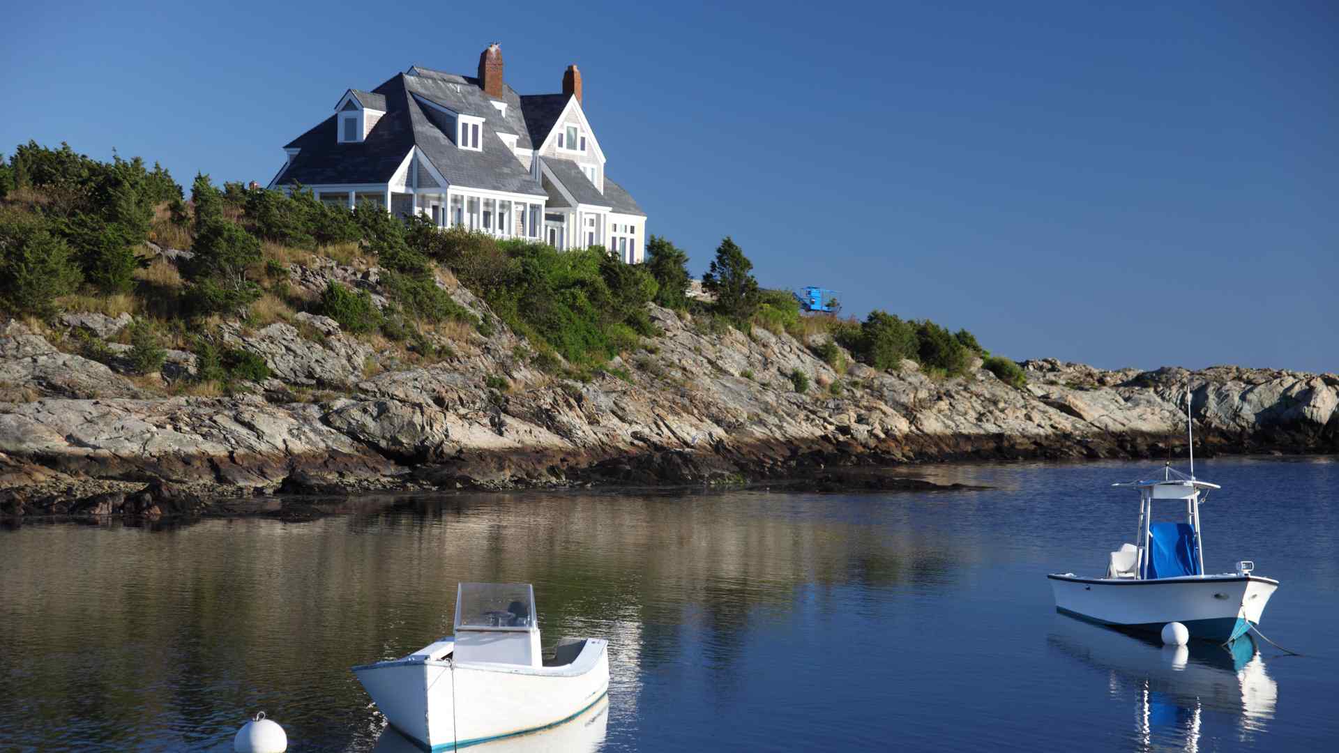 145 Rhode Island Puns That Will Shore-ly Make You Laugh!