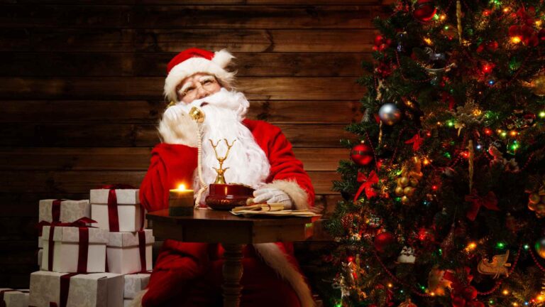 145 Santa Puns That Will Sleigh Your Holiday Season