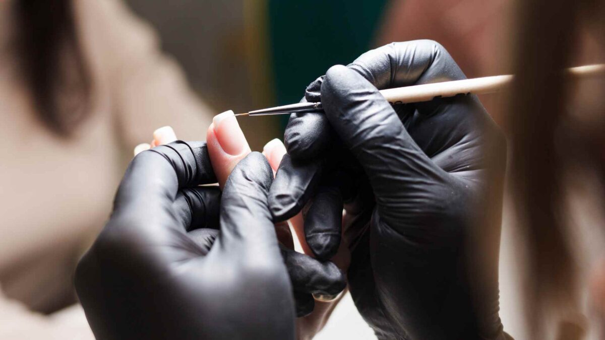 315 Best Nail Puns: Funny One-Liners & Cute Captions